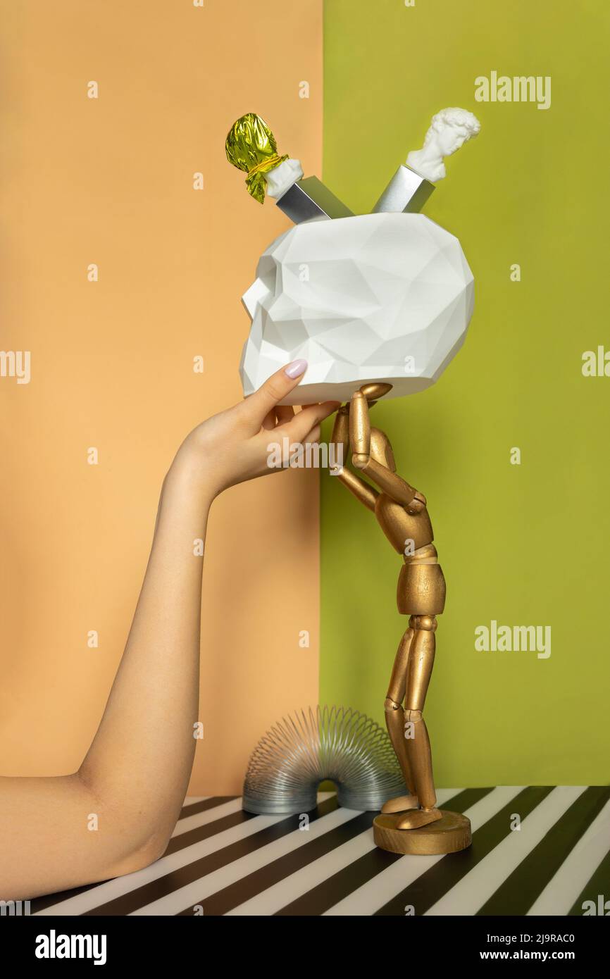 Statues without heads hi-res stock photography and images - Alamy