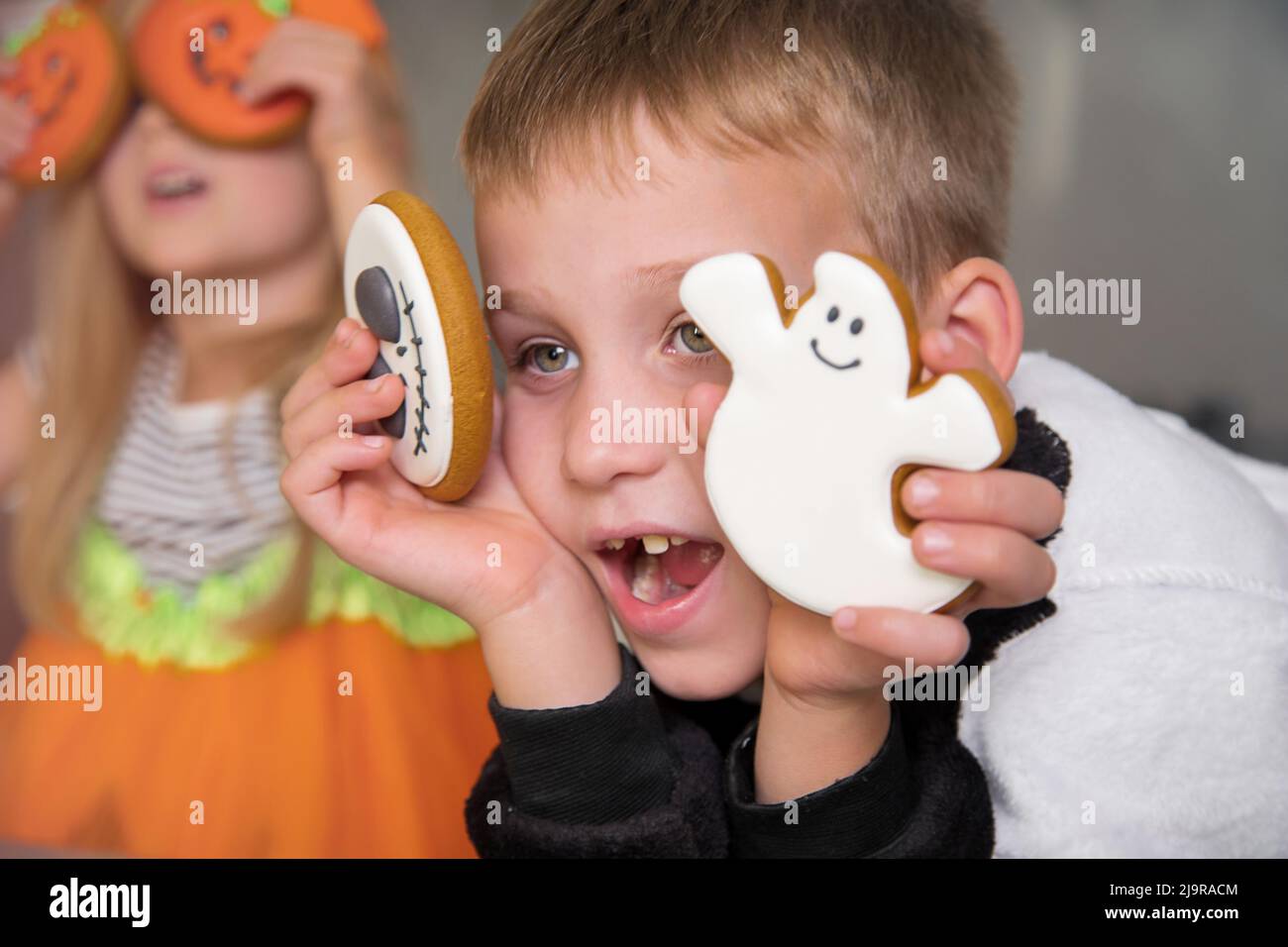 Skeleton cookies hi-res stock photography and images - Alamy