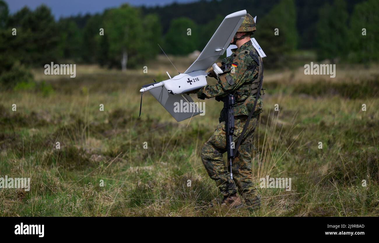 Deutsch Evern, Germany. 24th May, 2022. A soldier of the German Armed ...