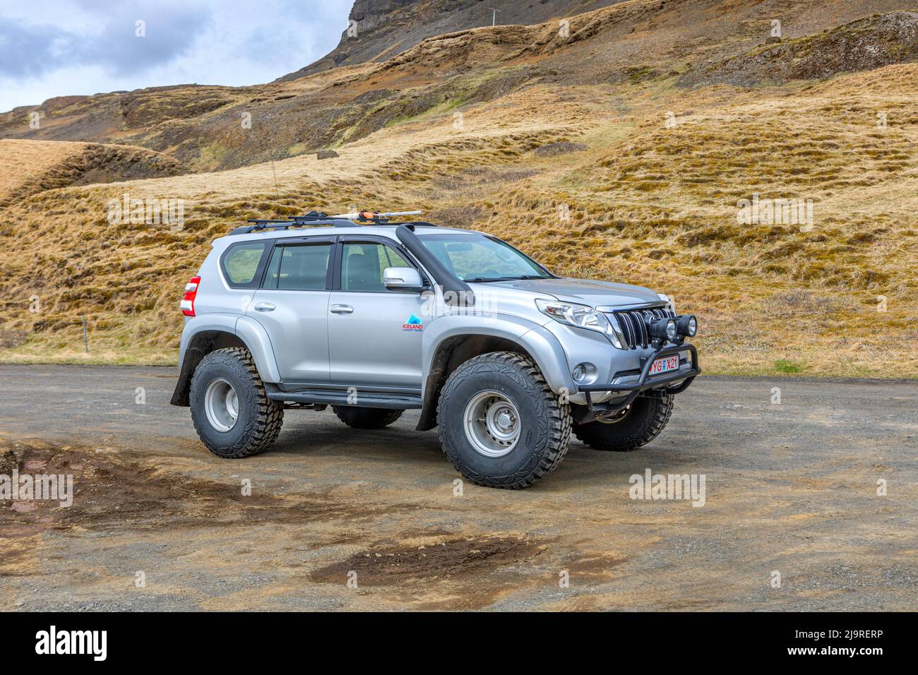 Landcruiser modified hi-res stock photography and images - Alamy