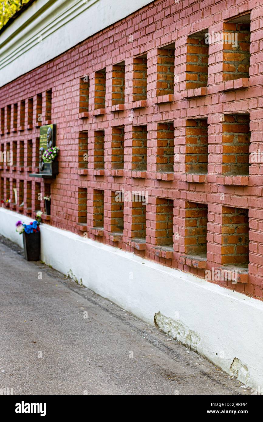 Flowers in columbarium wall in hi-res stock photography and images - Alamy