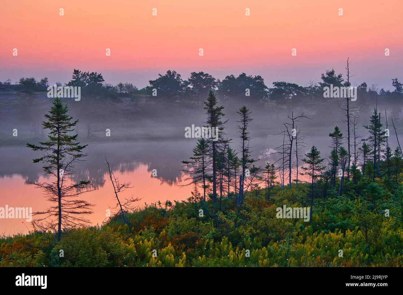 Highland pond hi-res stock photography and images - Alamy