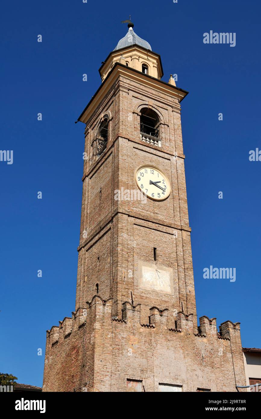 Calvisano (Bs), Italia, la Torre Civica Stock Photo - Alamy