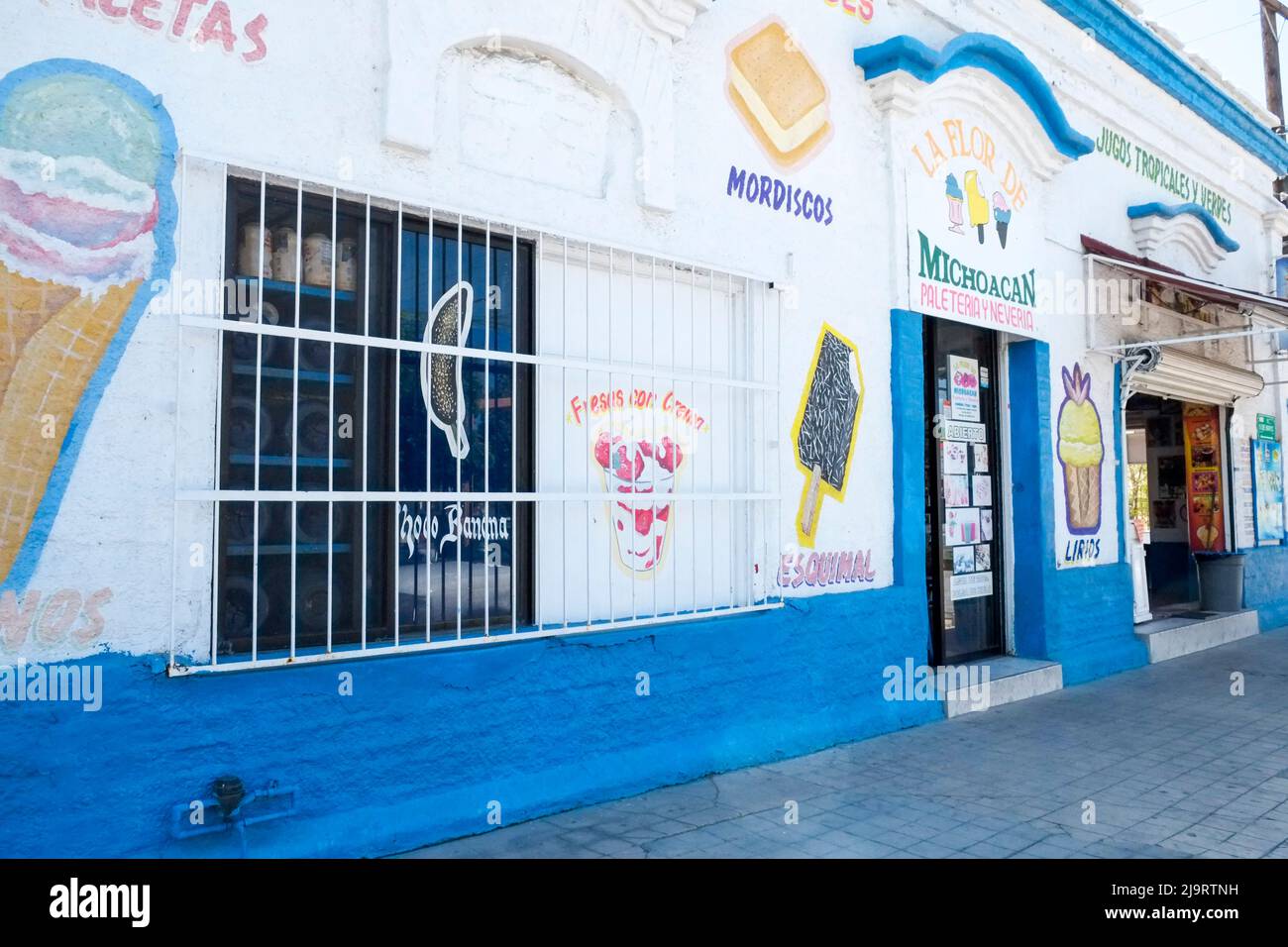 Mexico storefront hi-res stock photography and images - Alamy