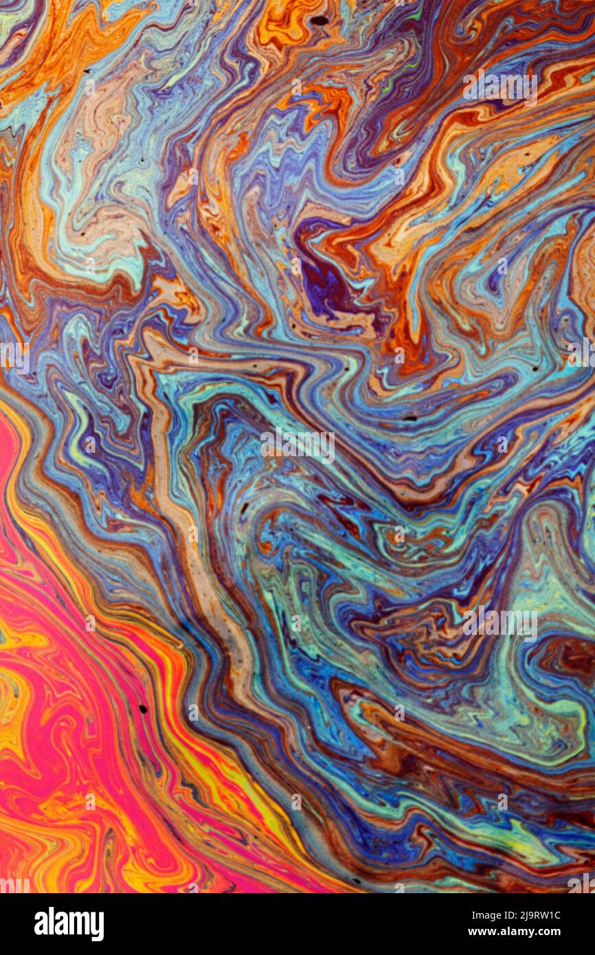 Oil spill pattern hi-res stock photography and images - Alamy