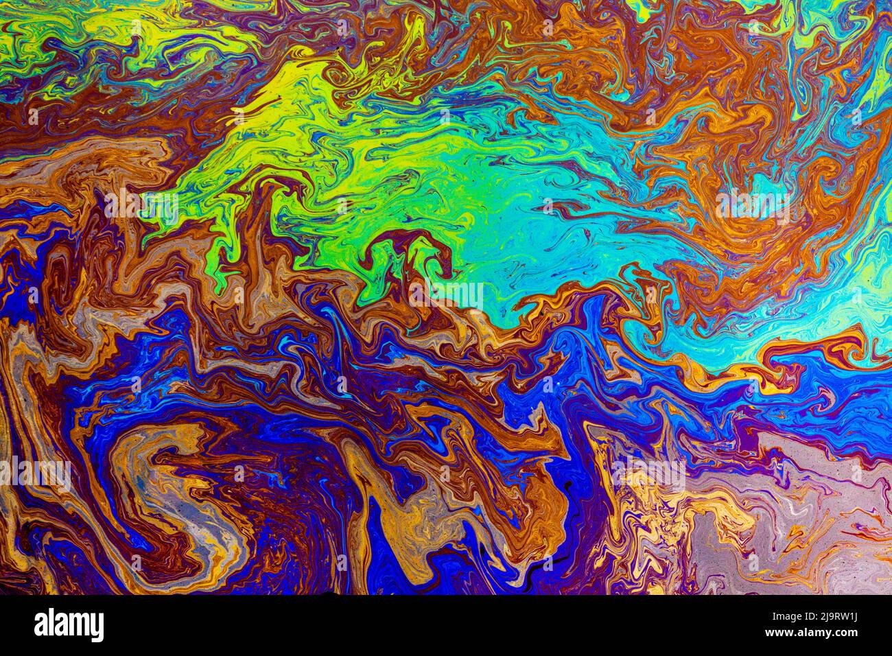 Oil spill pattern hi-res stock photography and images - Alamy