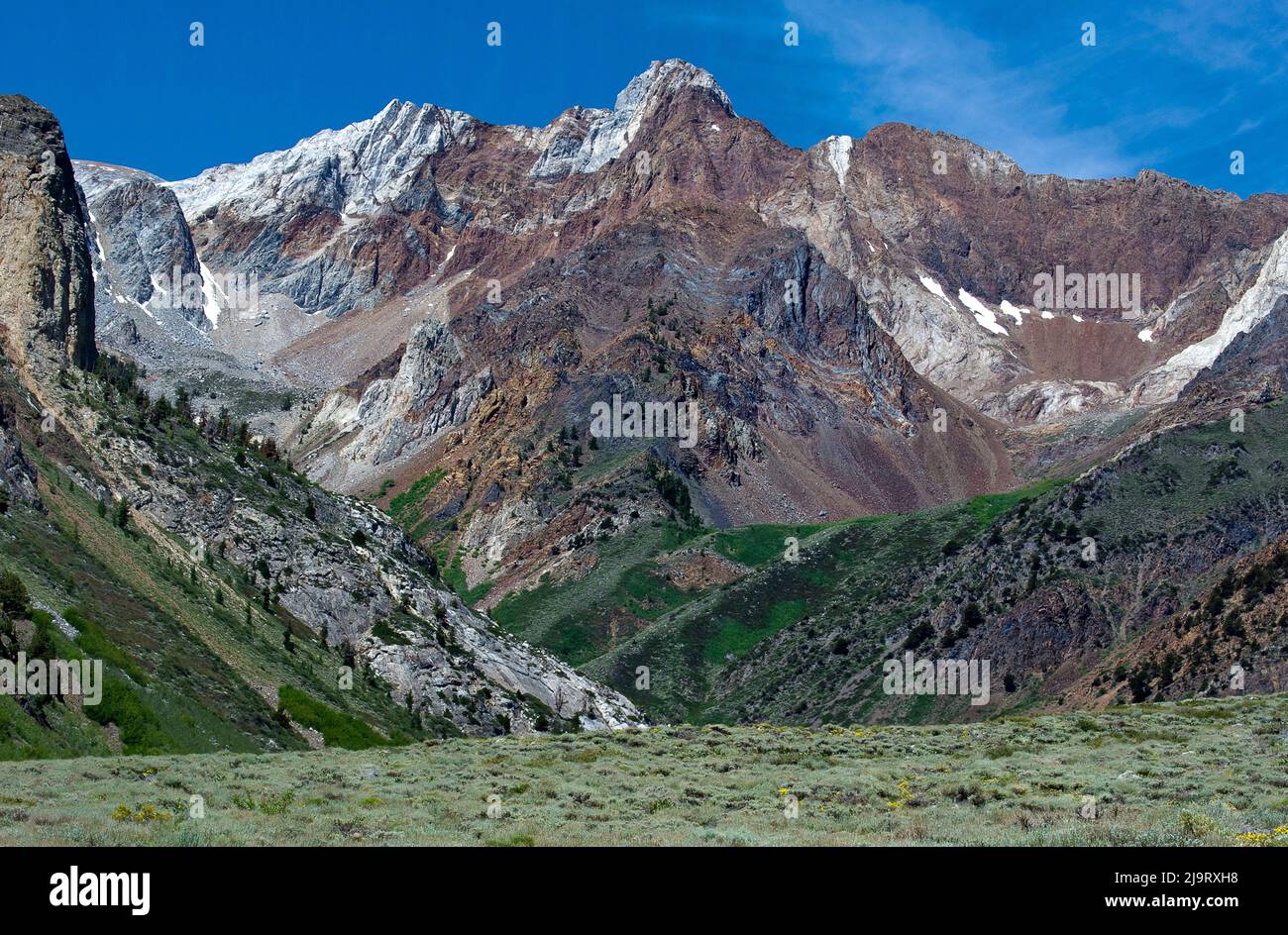 Eastern mountain landscape hi-res stock photography and images - Alamy