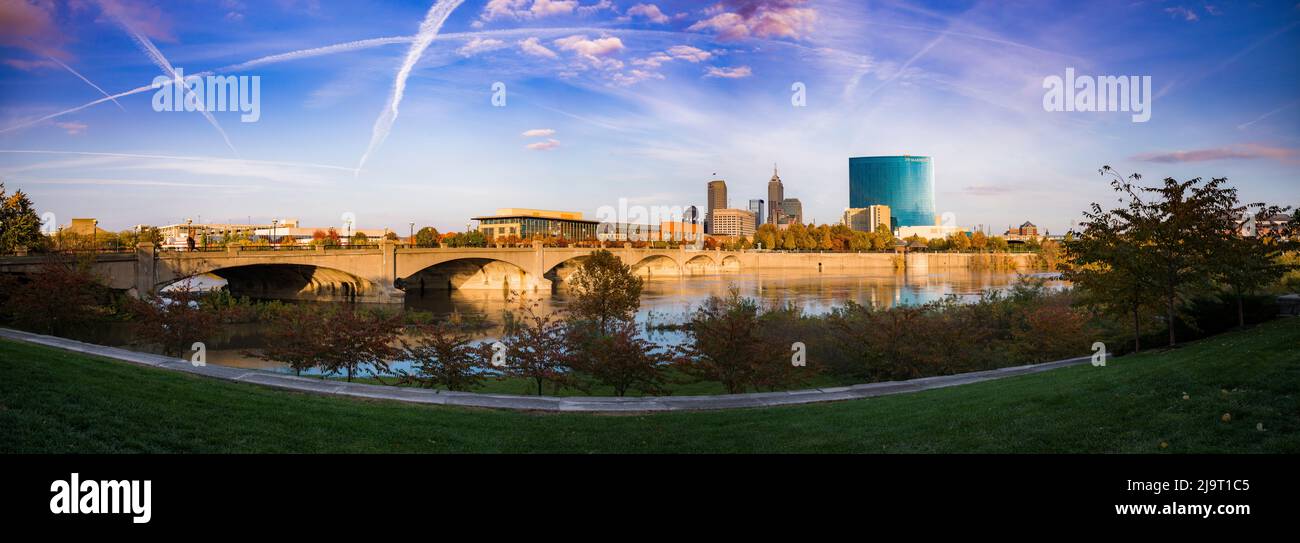 Downtown skyline white river indianapolis hi-res stock photography and ...