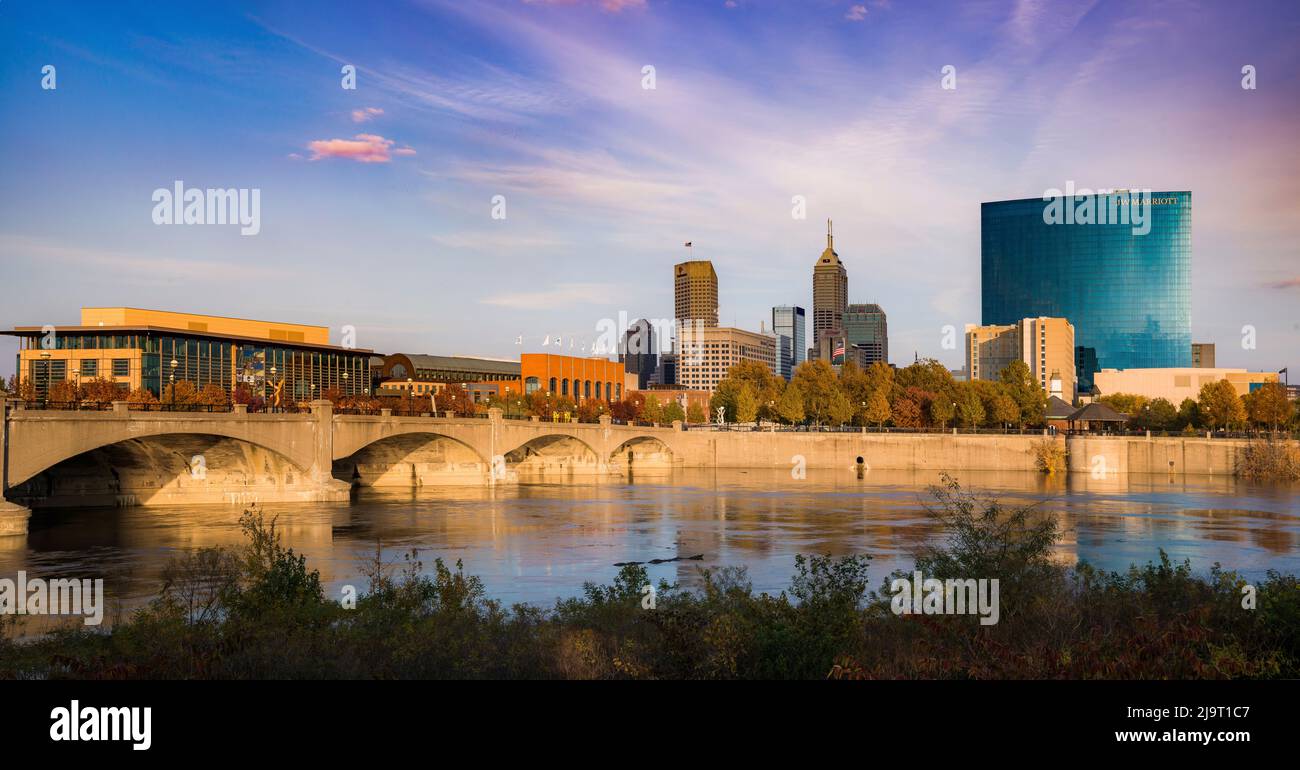 Downtown skyline white river indianapolis hi-res stock photography and ...