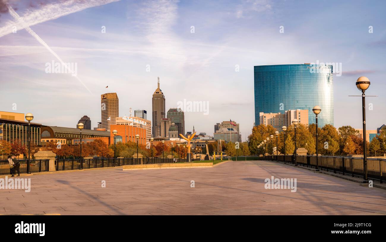 Downtown skyline white river indianapolis hi-res stock photography and ...