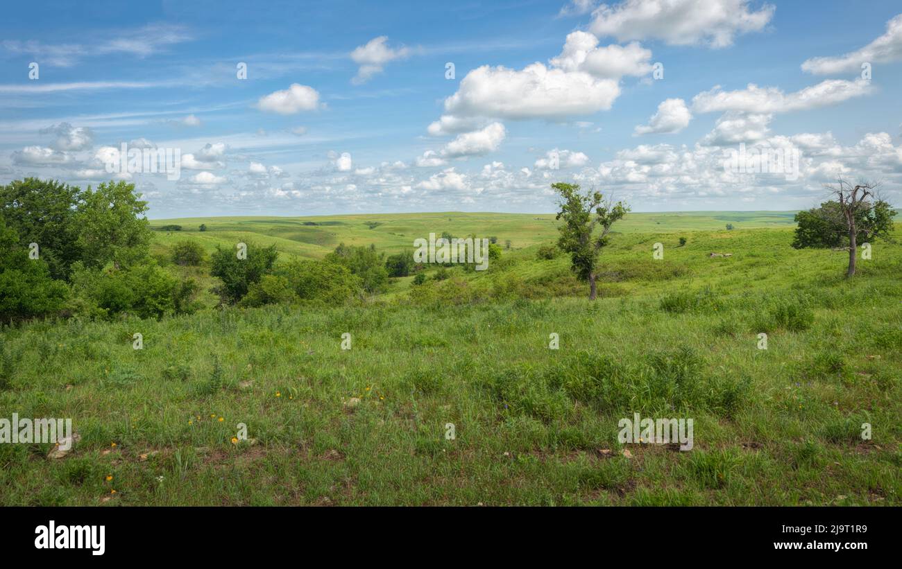 Flint hills hi-res stock photography and images - Alamy