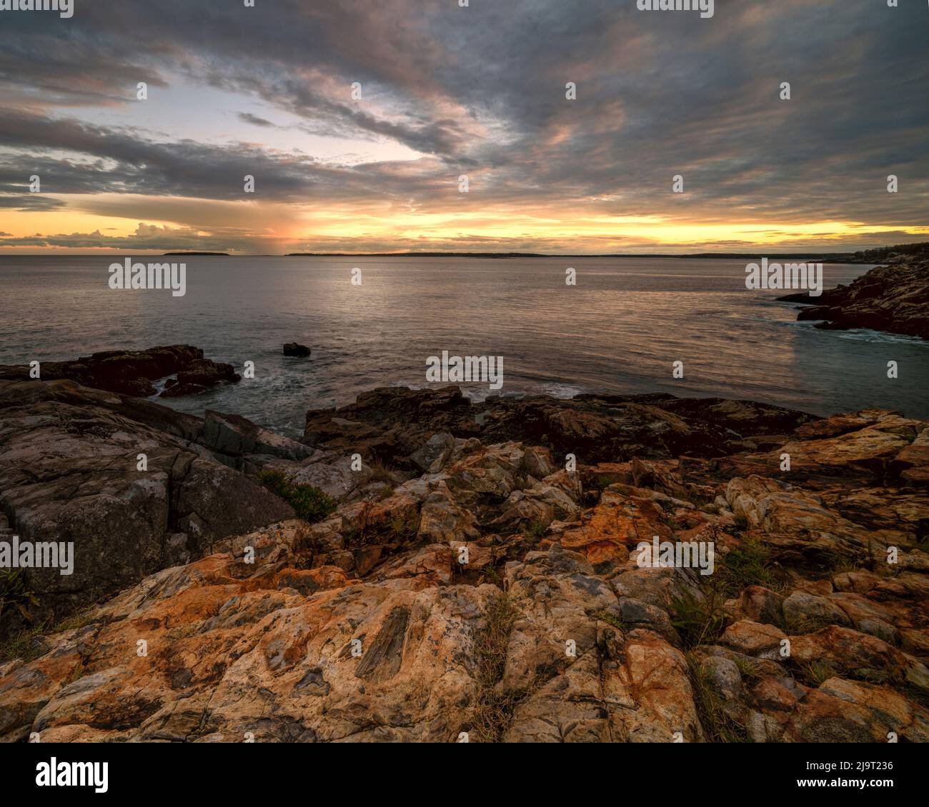 Moody sunset of ocean hi-res stock photography and images - Alamy