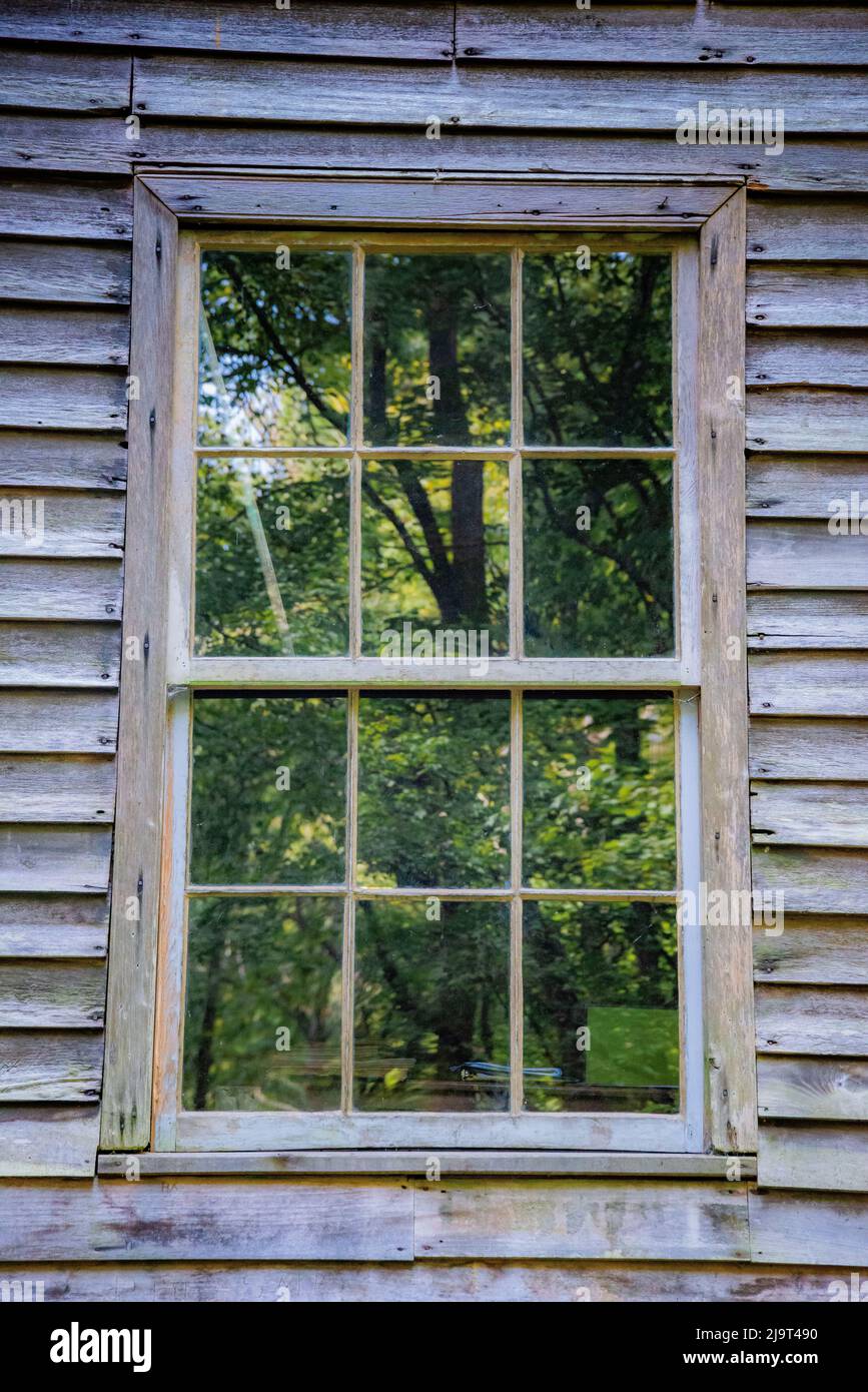 Window reflection, Mingus Mill in Great Smoky Mountains, Cherokee ...