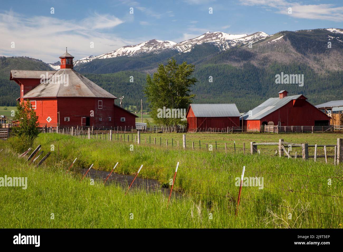USA, Oregon, Joseph. Triple Creek barn and stream Stock Photo - Alamy