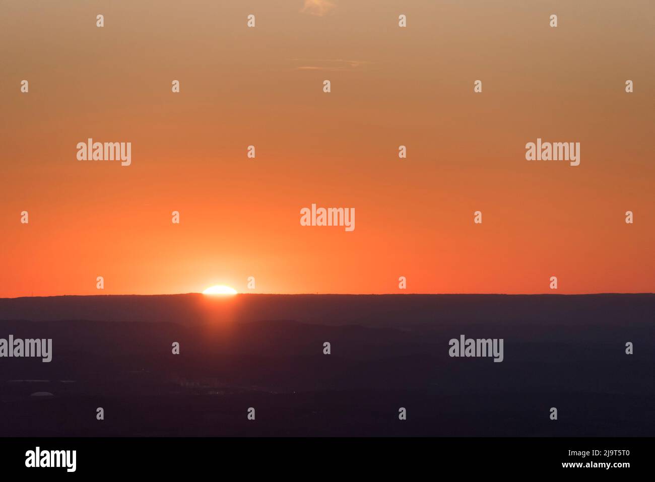USA, Tennessee. Sunset and horizon Stock Photo - Alamy