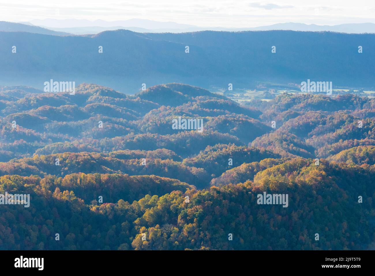 Foothills blue ridge mountains hi-res stock photography and images - Alamy
