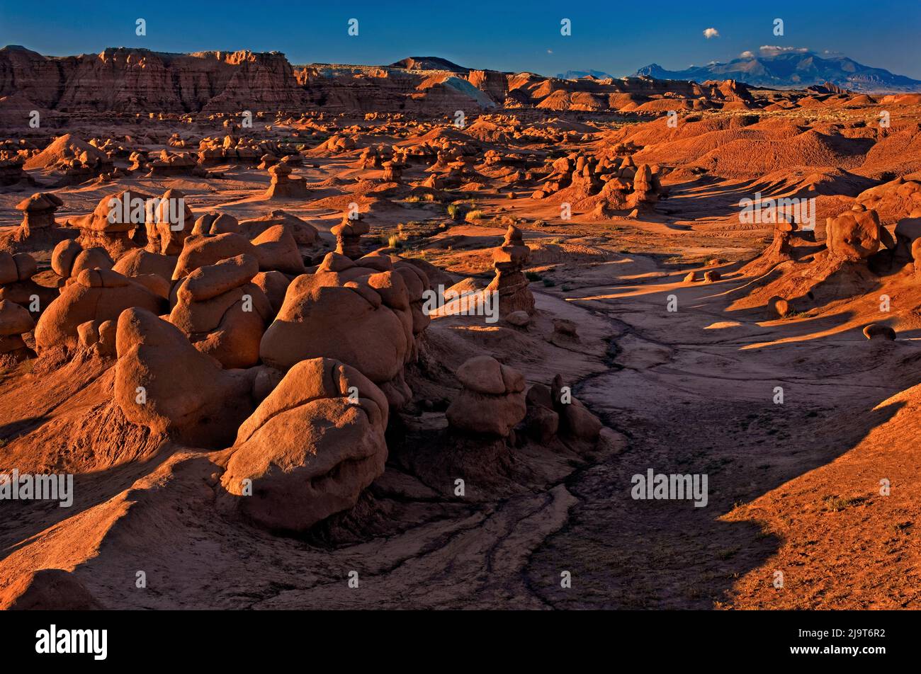 Goblin valley state park sunrise hi-res stock photography and images ...