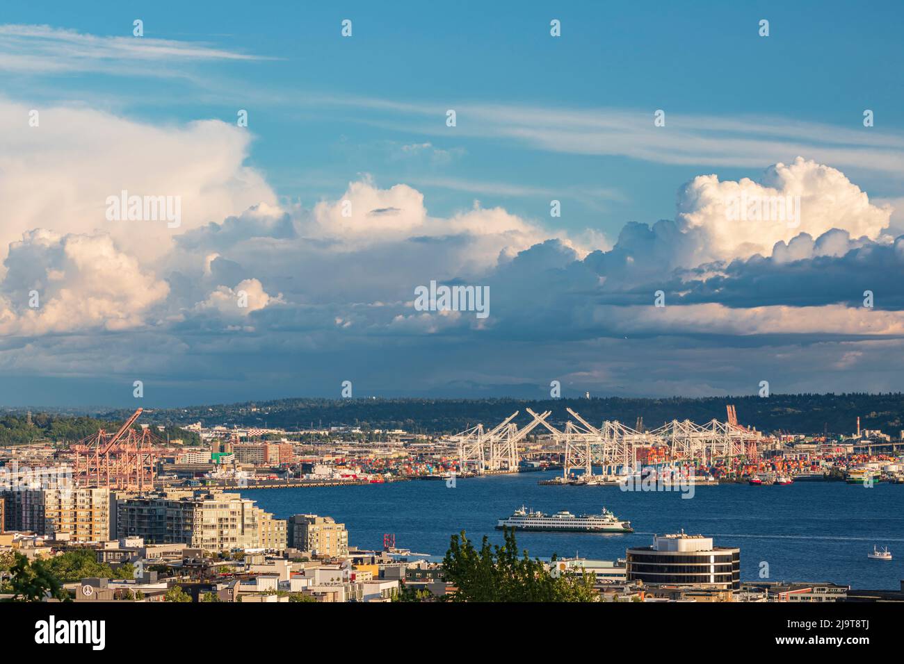 Seattle, Washington State, USA. A Washington State Ferry approaching ...