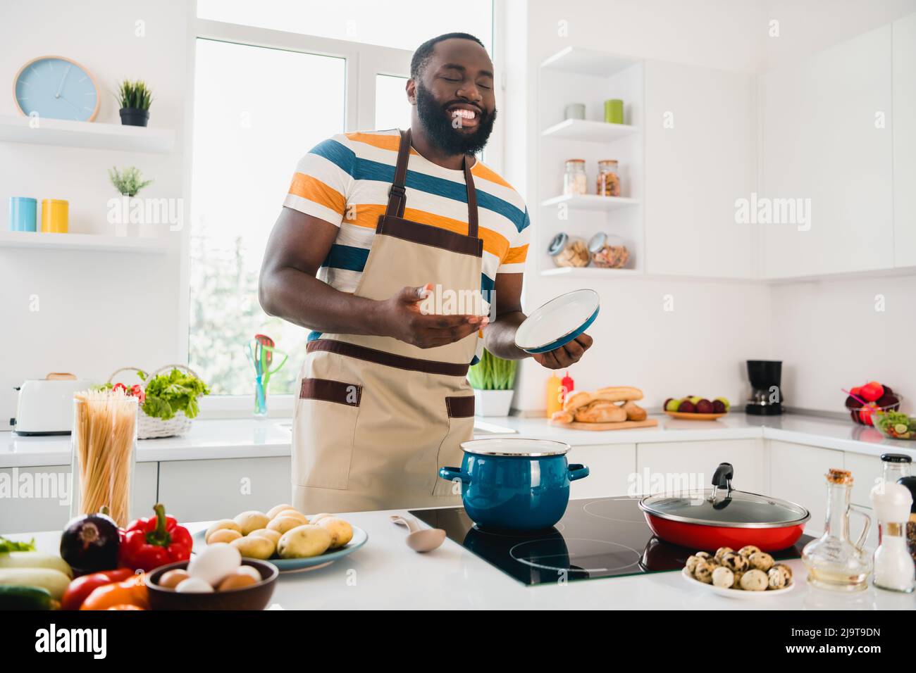 Smell food eyes closed man hi-res stock photography and images - Alamy