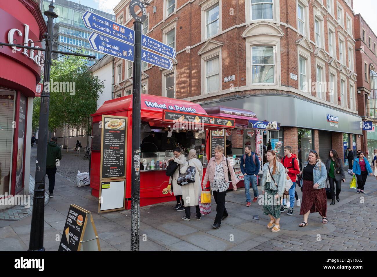 Manchester piccadilly street scene hi-res stock photography and images ...