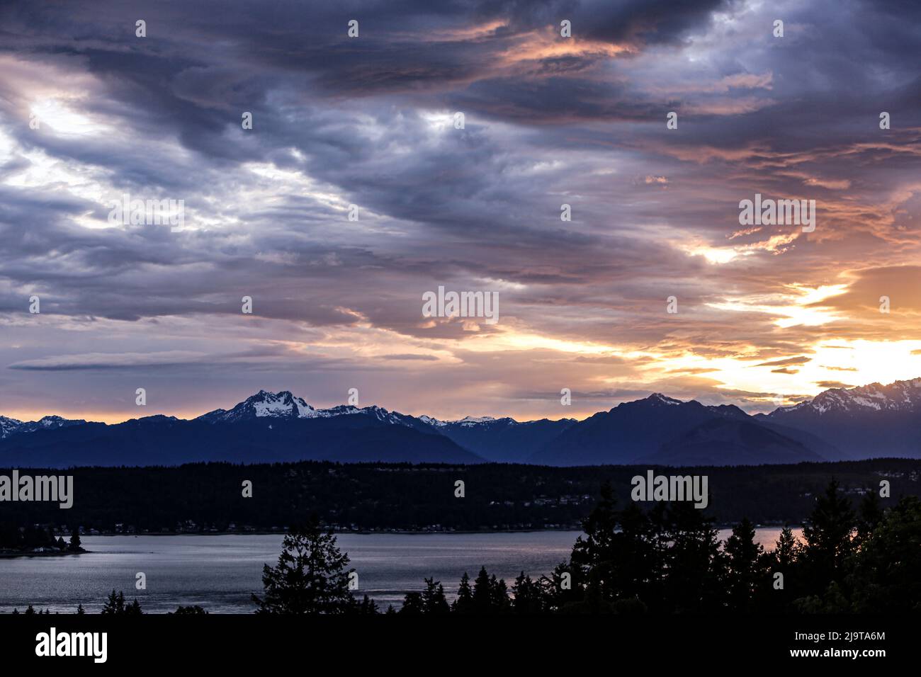 Bremerton olympic peninsula hi-res stock photography and images - Alamy