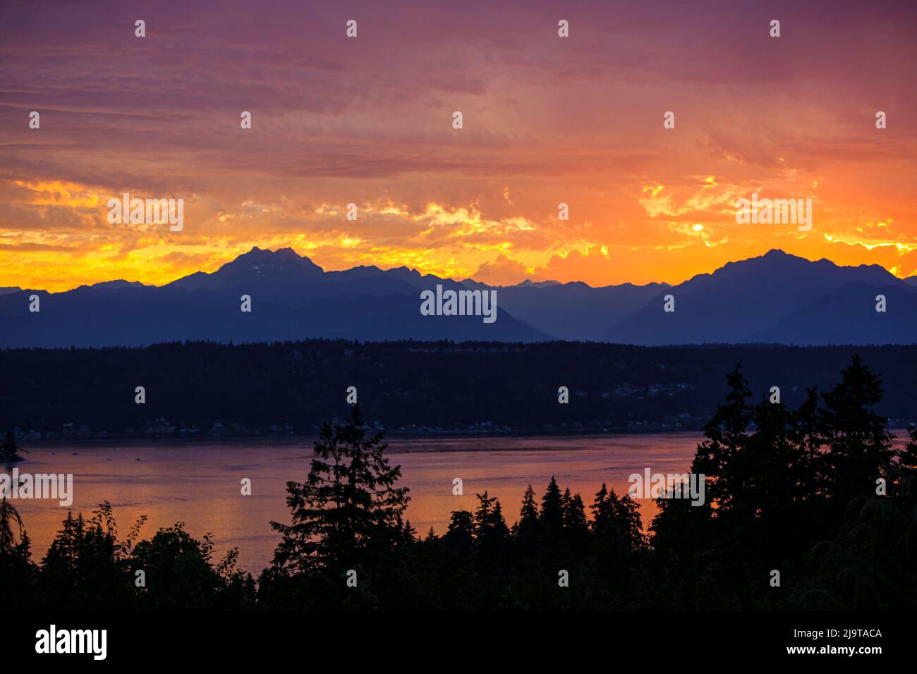 Kitsap peninsula dramatic hi-res stock photography and images - Alamy