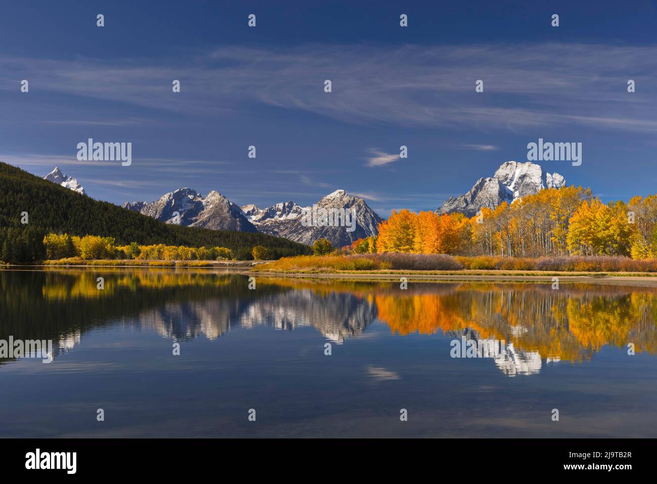 Autumn view of Mount Moran and Snake River, Grand Teton National Park ...
