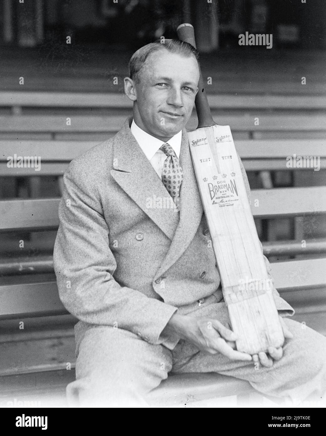 Sam Hood - Donald Bradman - 1932 Stock Photo - Alamy