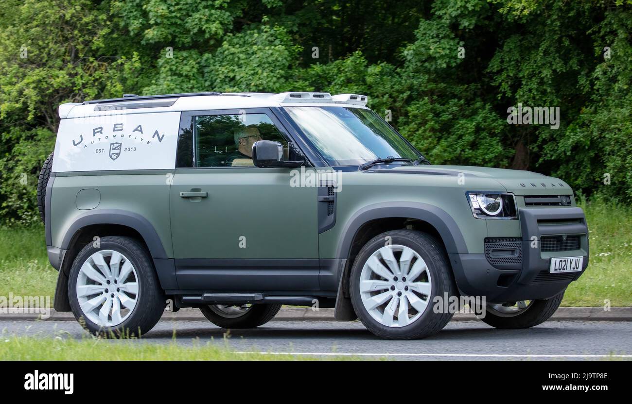 Land rover modified hi-res stock photography and images - Alamy
