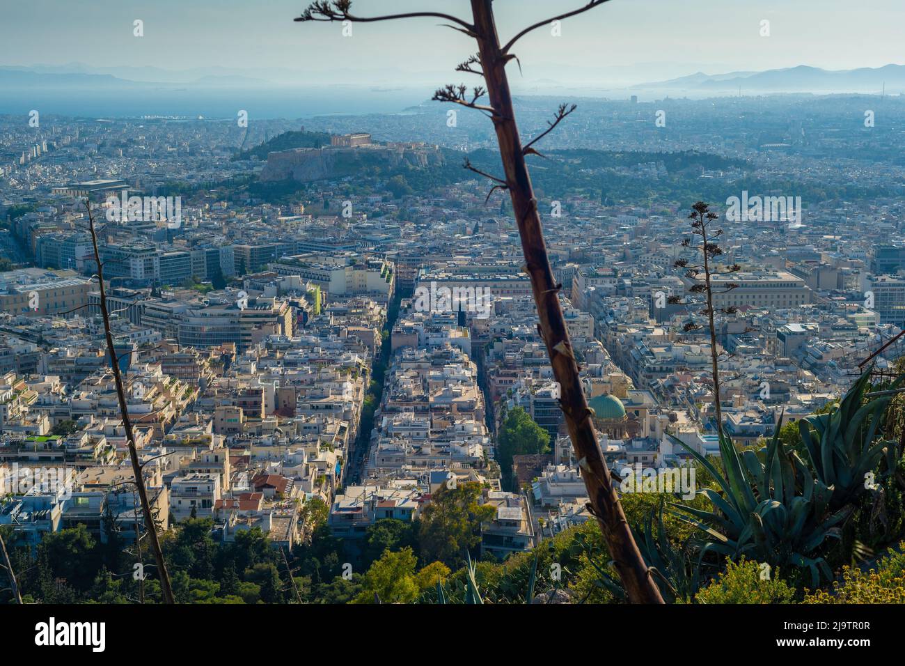 Urban air pollution athens hi-res stock photography and images - Alamy