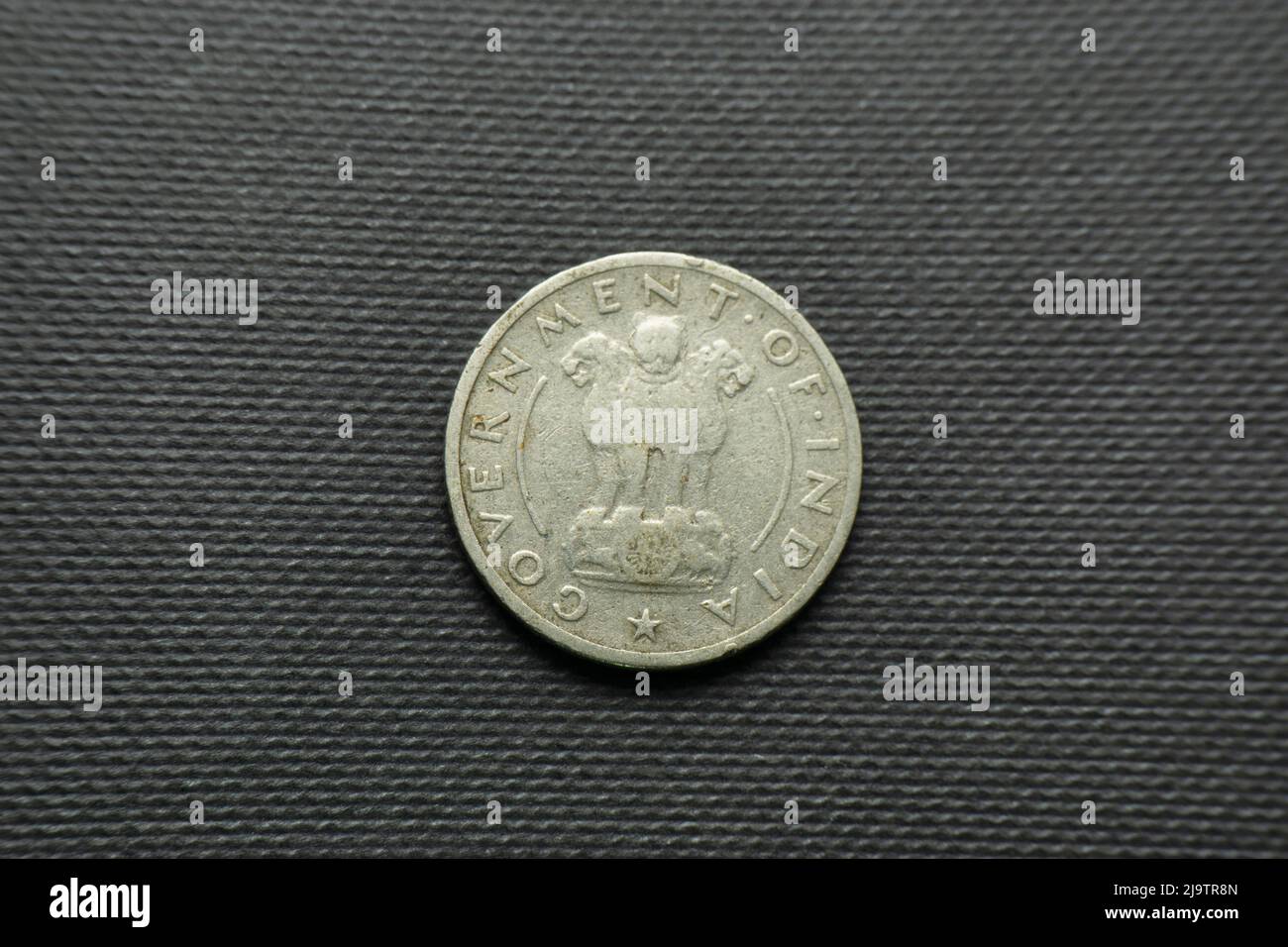 1/4 Anna Indian coin dated 1950 India, Back view Stock Photo - Alamy