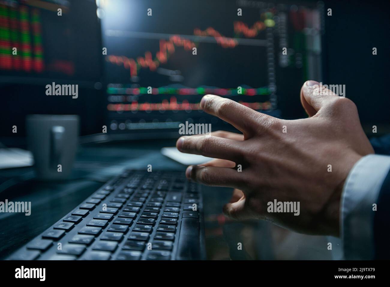 It analyst image hi-res stock photography and images - Alamy