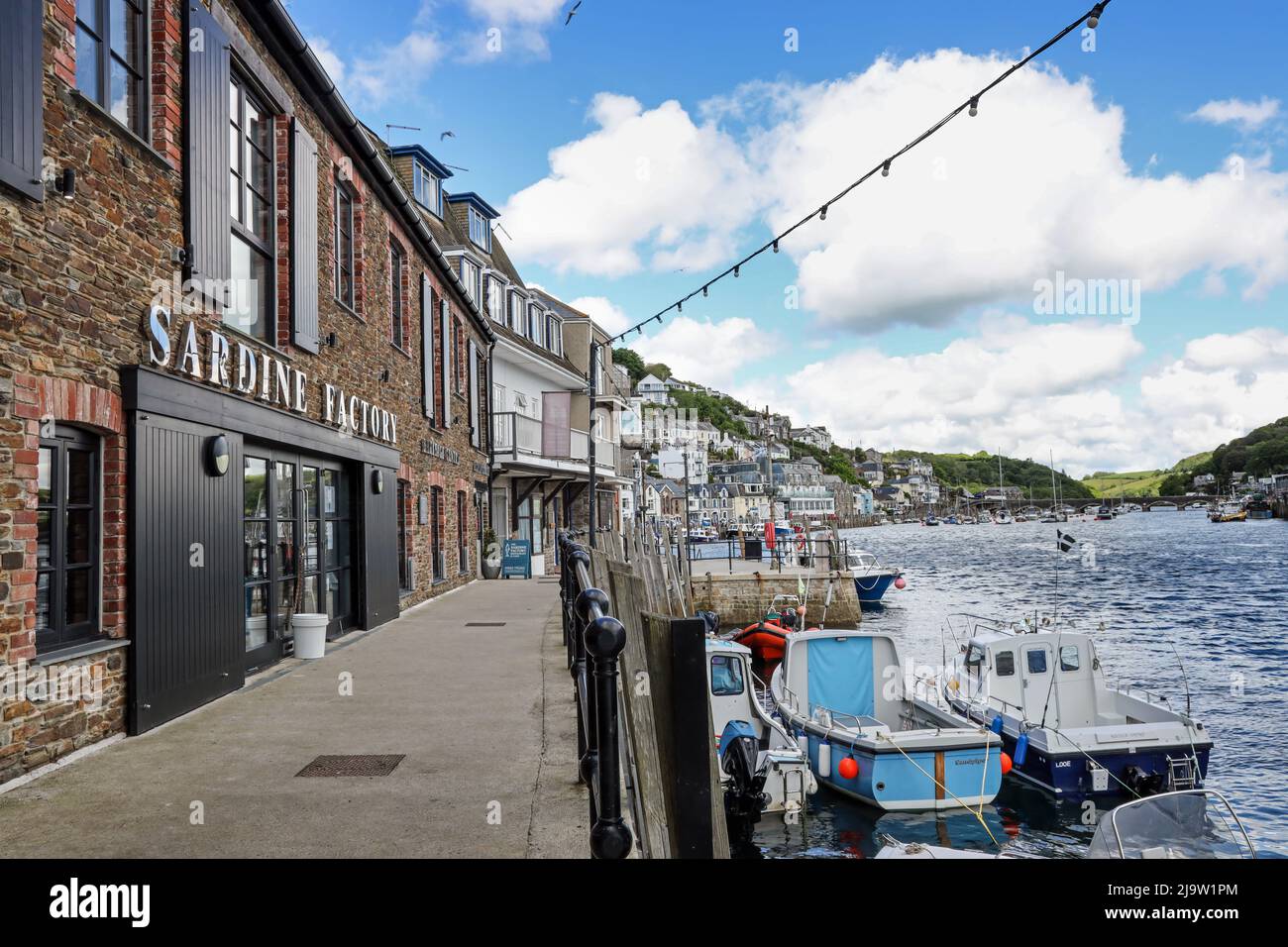 Looe town centre hi-res stock photography and images - Alamy