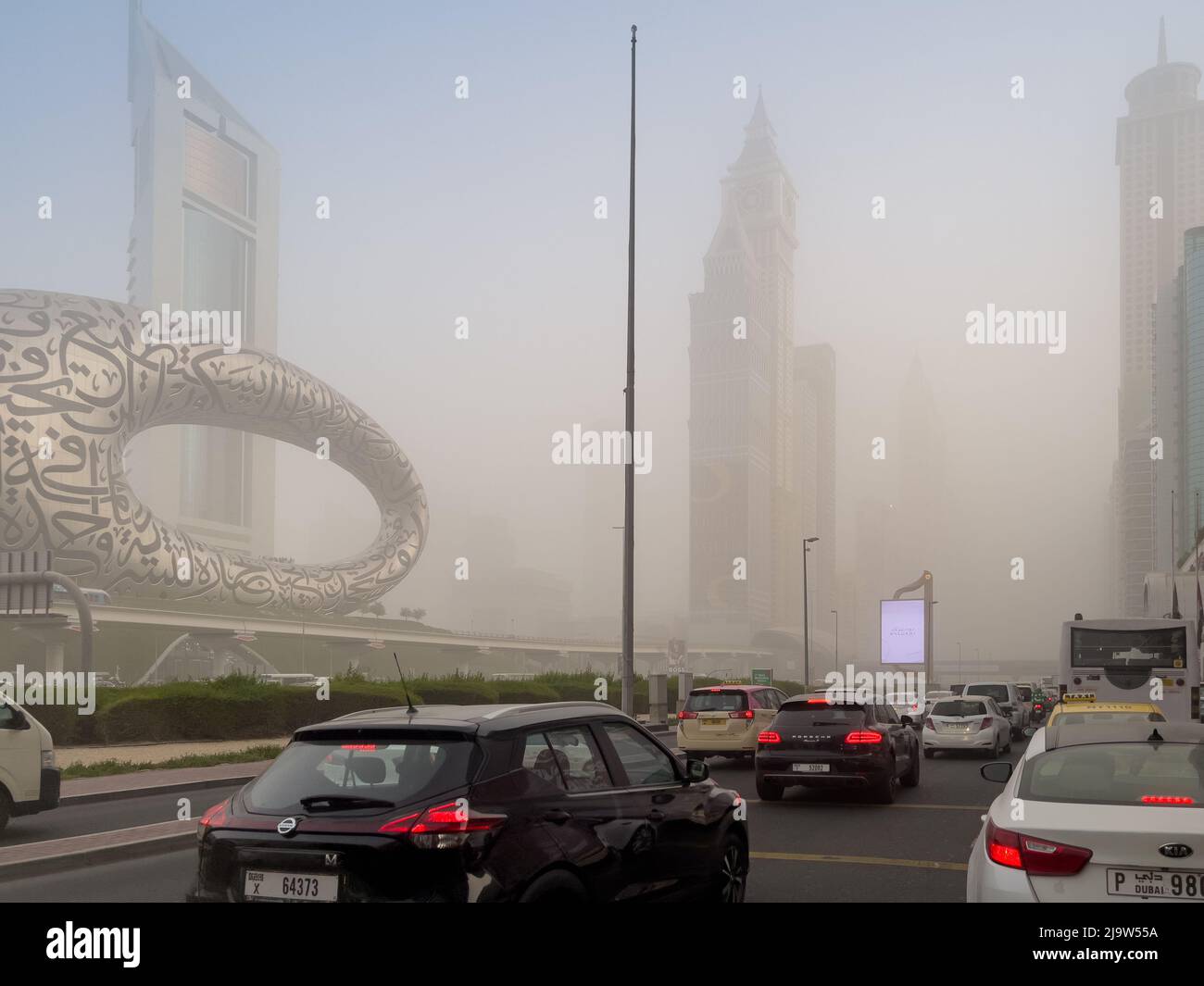 Dubai, United Arab Emirates - 24th May, 2022 : Sandstorm reduces ...