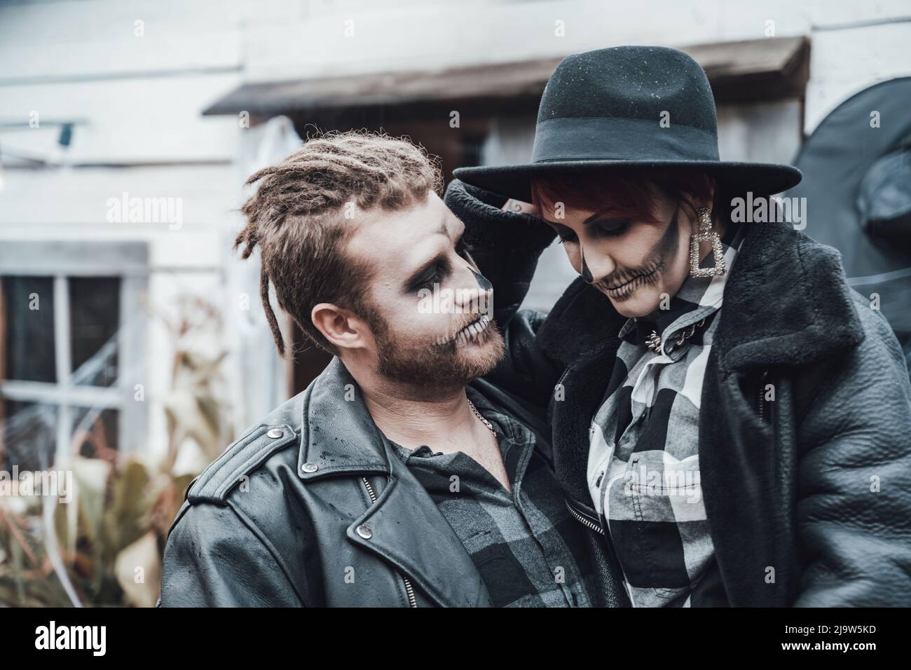 Scary love couple,man,woman.Family,mother,father celebrating halloween ...