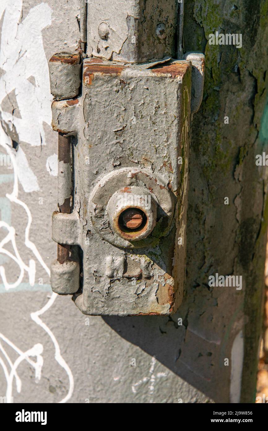 Lock with allen on a gate Stock Photo - Alamy