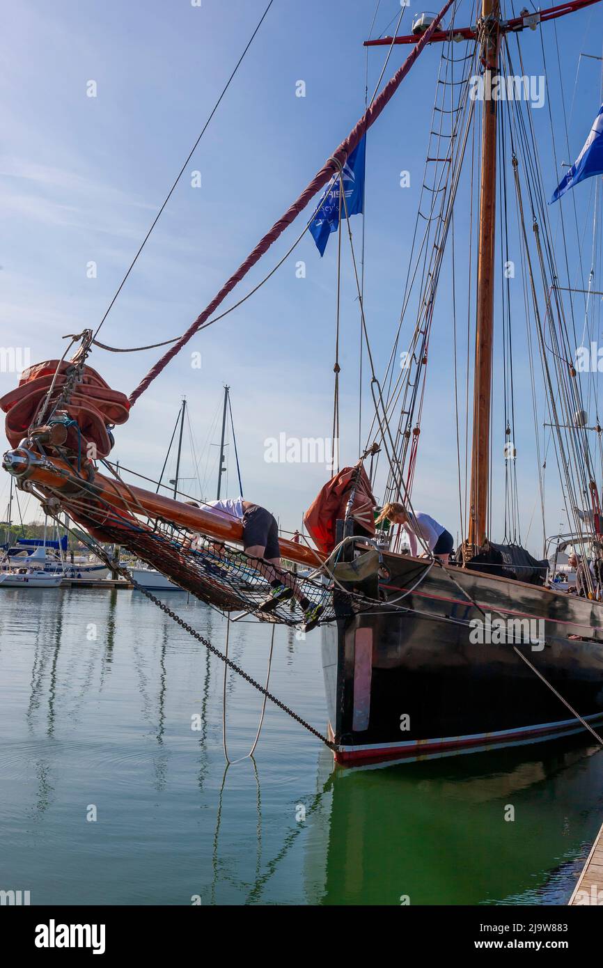 Hamble mooring hi-res stock photography and images - Alamy