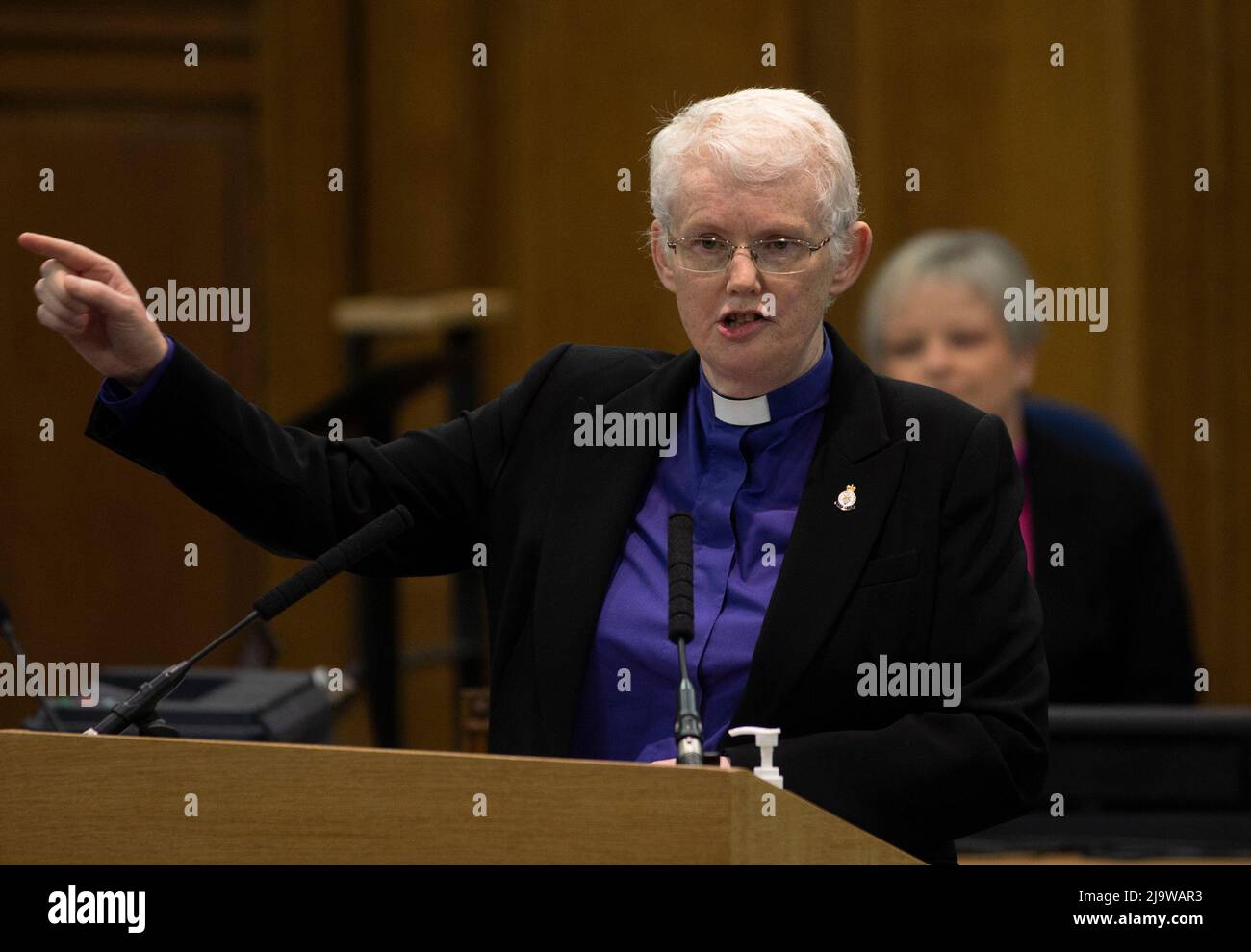 Rev maclean hi-res stock photography and images - Alamy