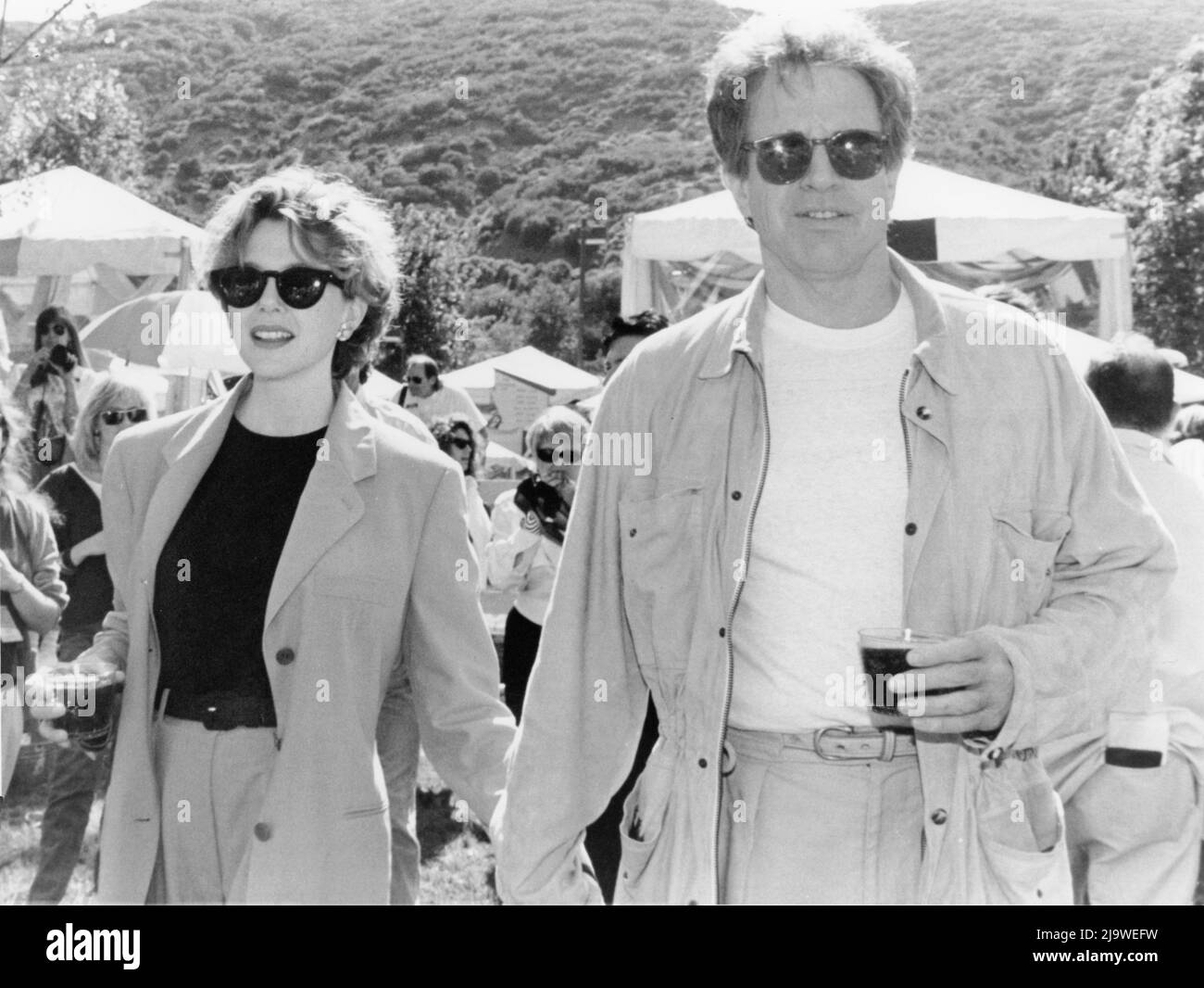 Los Angeles.CA.USA. LIBRARY. Annette Bening and Warren Beatty at an ...