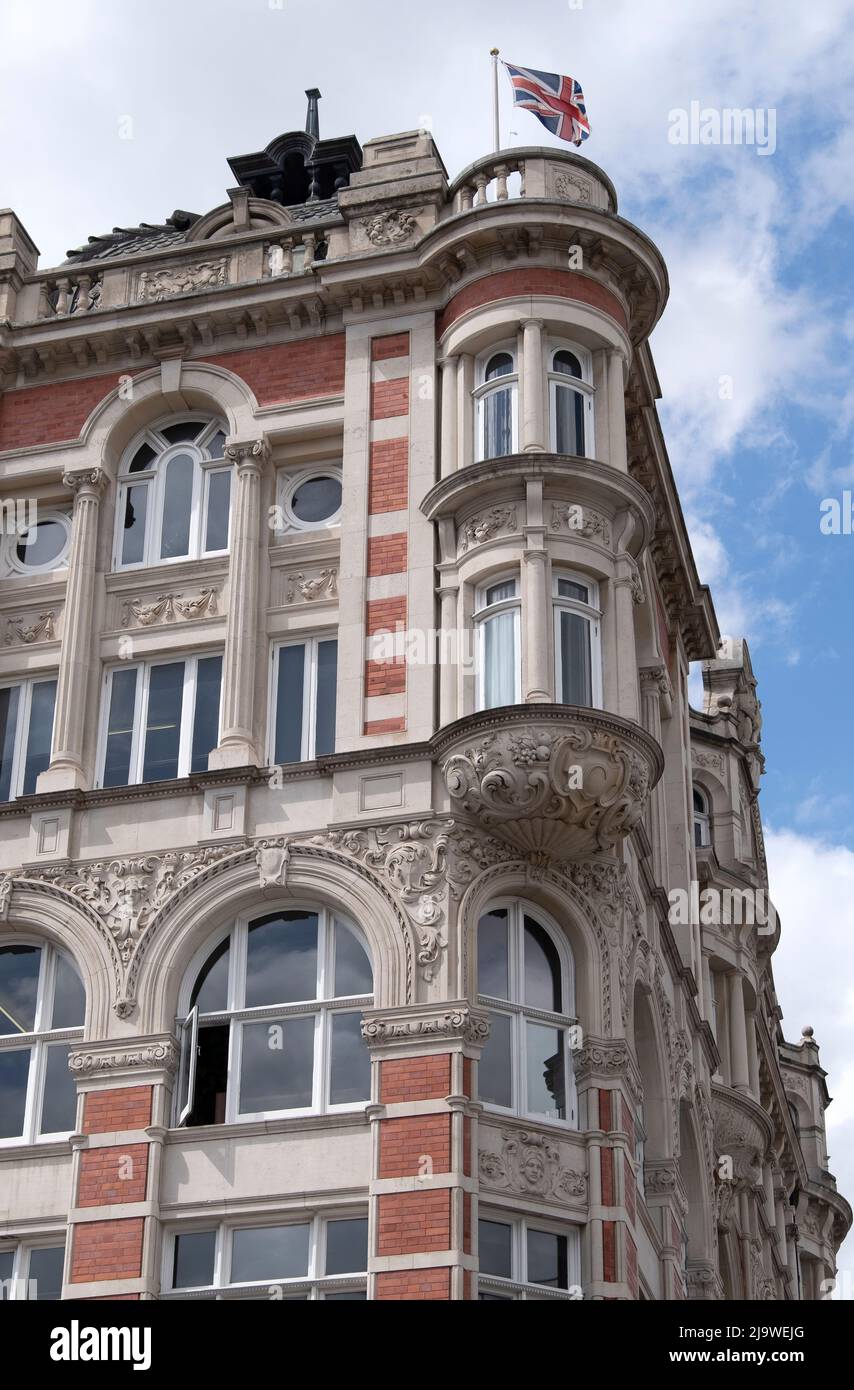 Beautiful house exterior in central London Stock Photo - Alamy