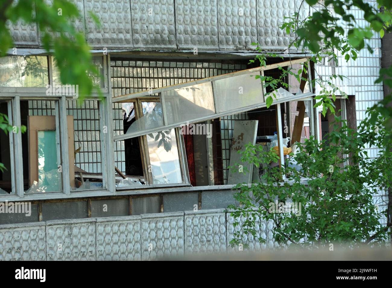 Shock mall hi-res stock photography and images - Alamy