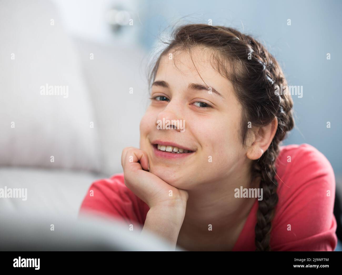 Posing playfully hi-res stock photography and images - Alamy Posing playfully hi-res stock photography and images - Alamy