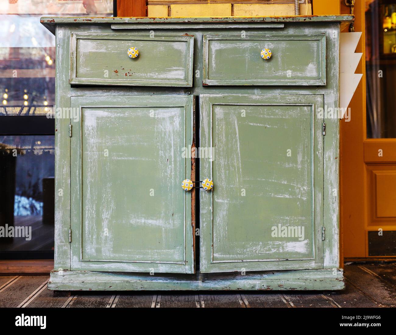 Chest drawers green hi-res stock photography and images - Alamy
