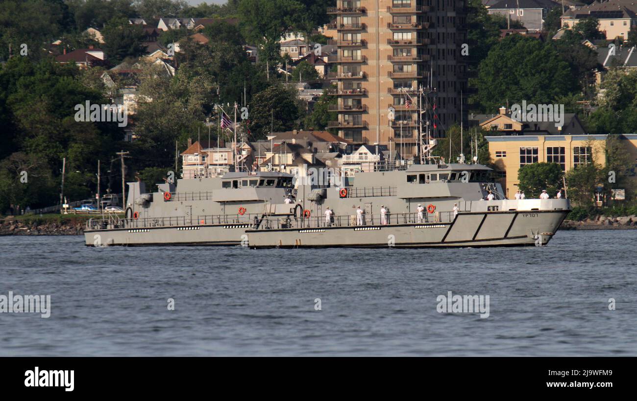 Yard patrol craft hi-res stock photography and images - Alamy