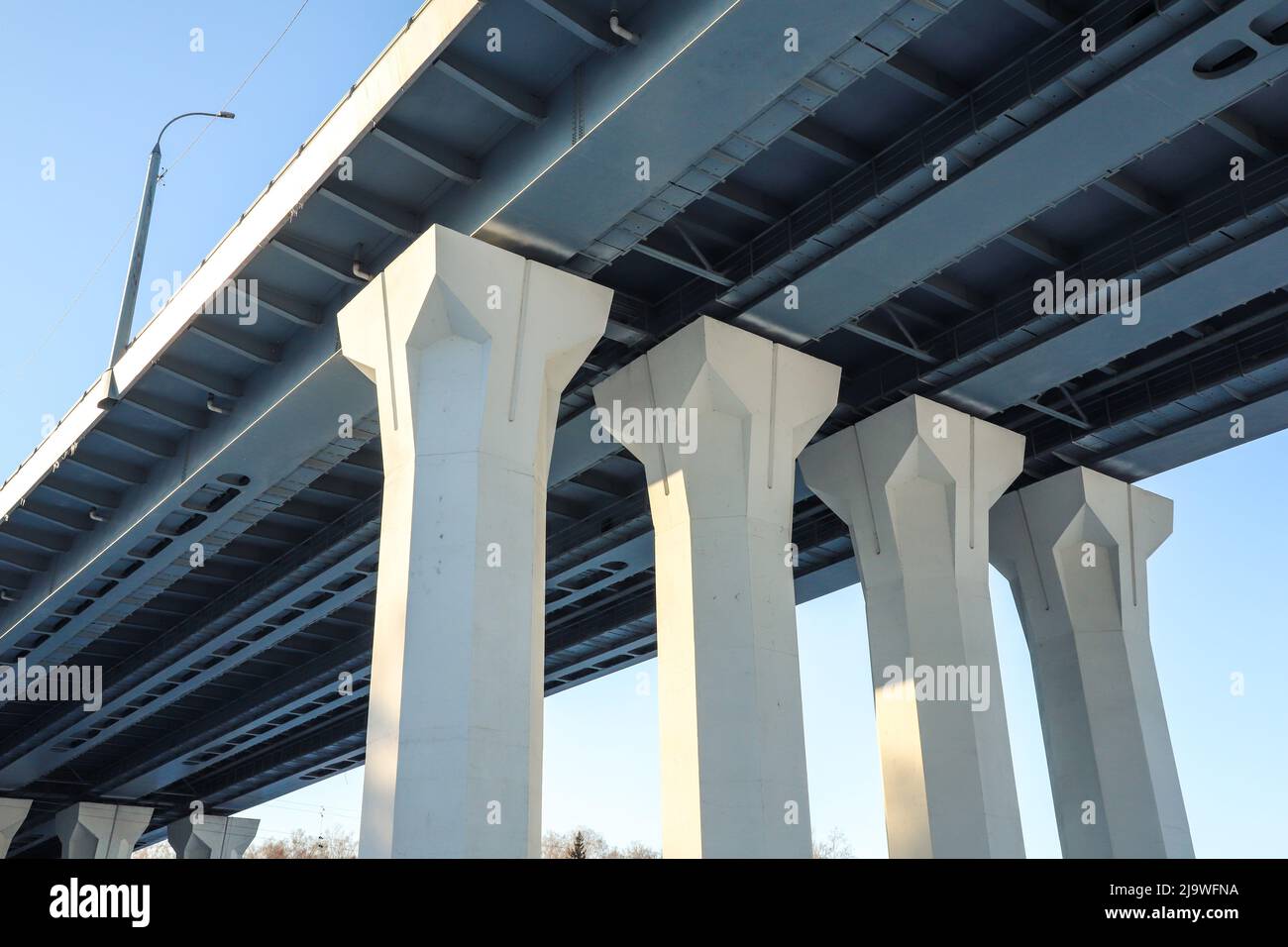 Concrete pillar supports hi-res stock photography and images - Alamy