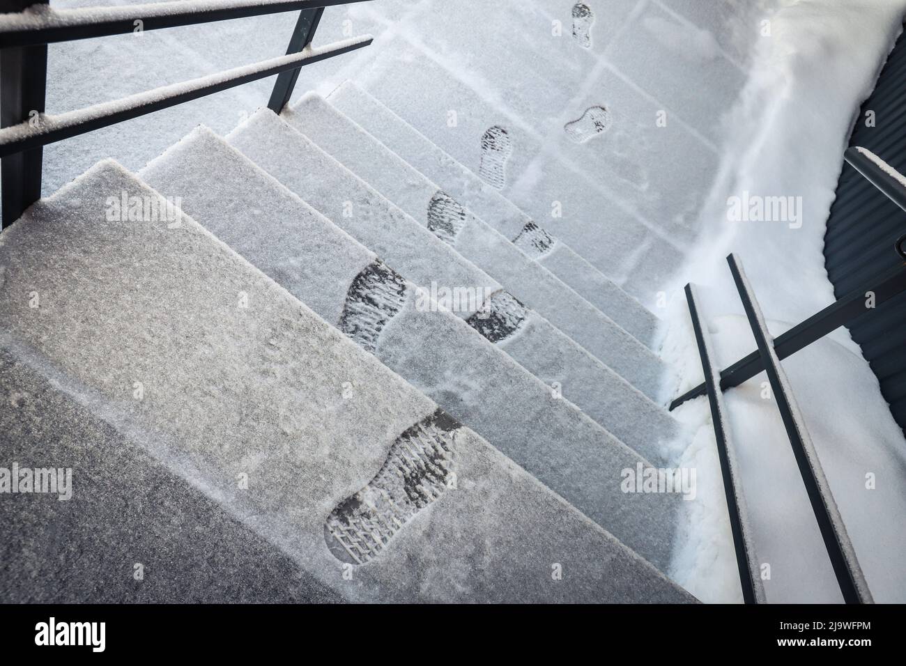Close up snow on stairs hi-res stock photography and images - Alamy