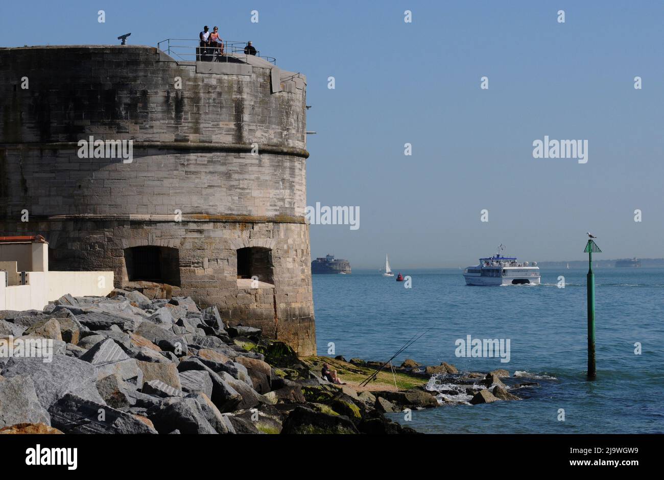 THE ROUND TOWER, SALLY PORT, OLD PORTSMOUTH PIC MIKE WALKER 2010 Stock ...