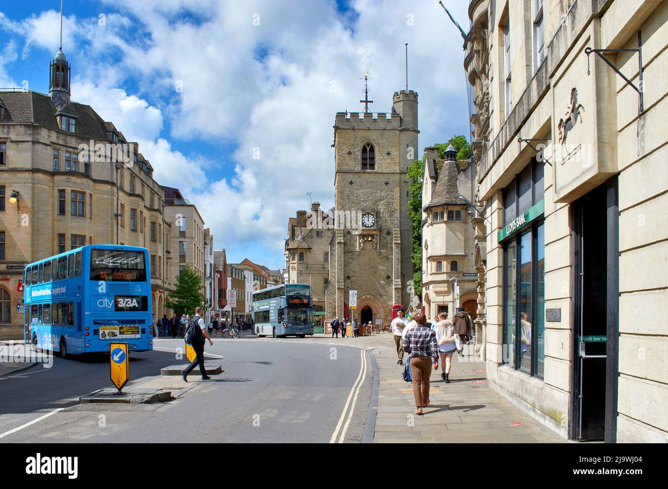 OXFORD CITY ENGLAND THE CARFAX TOWER IN QUEEN STREET AS SEEN FROM THE ...