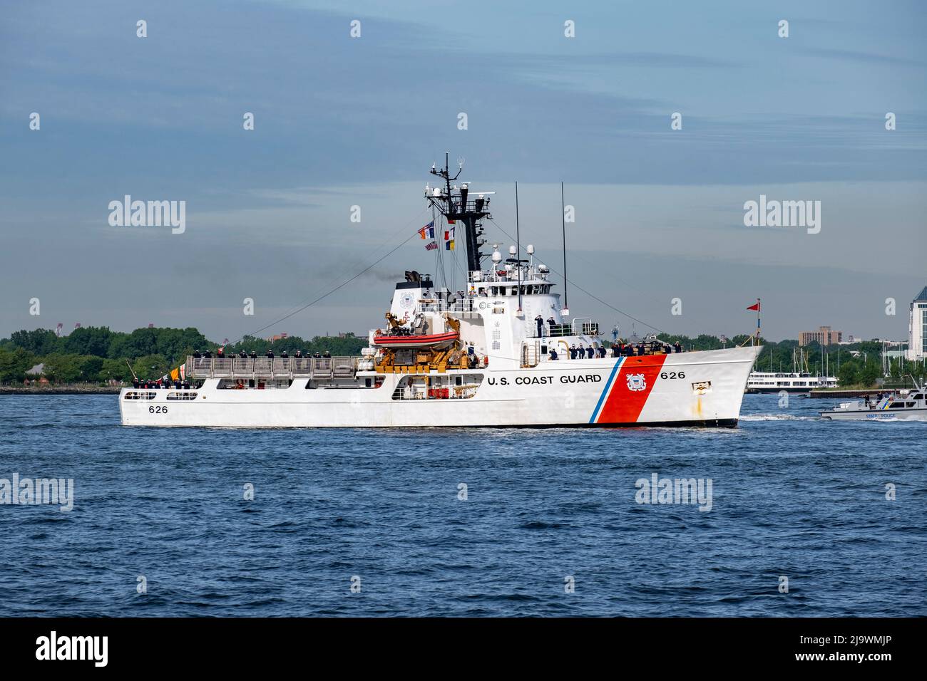 Uscgc dependable hi-res stock photography and images - Alamy