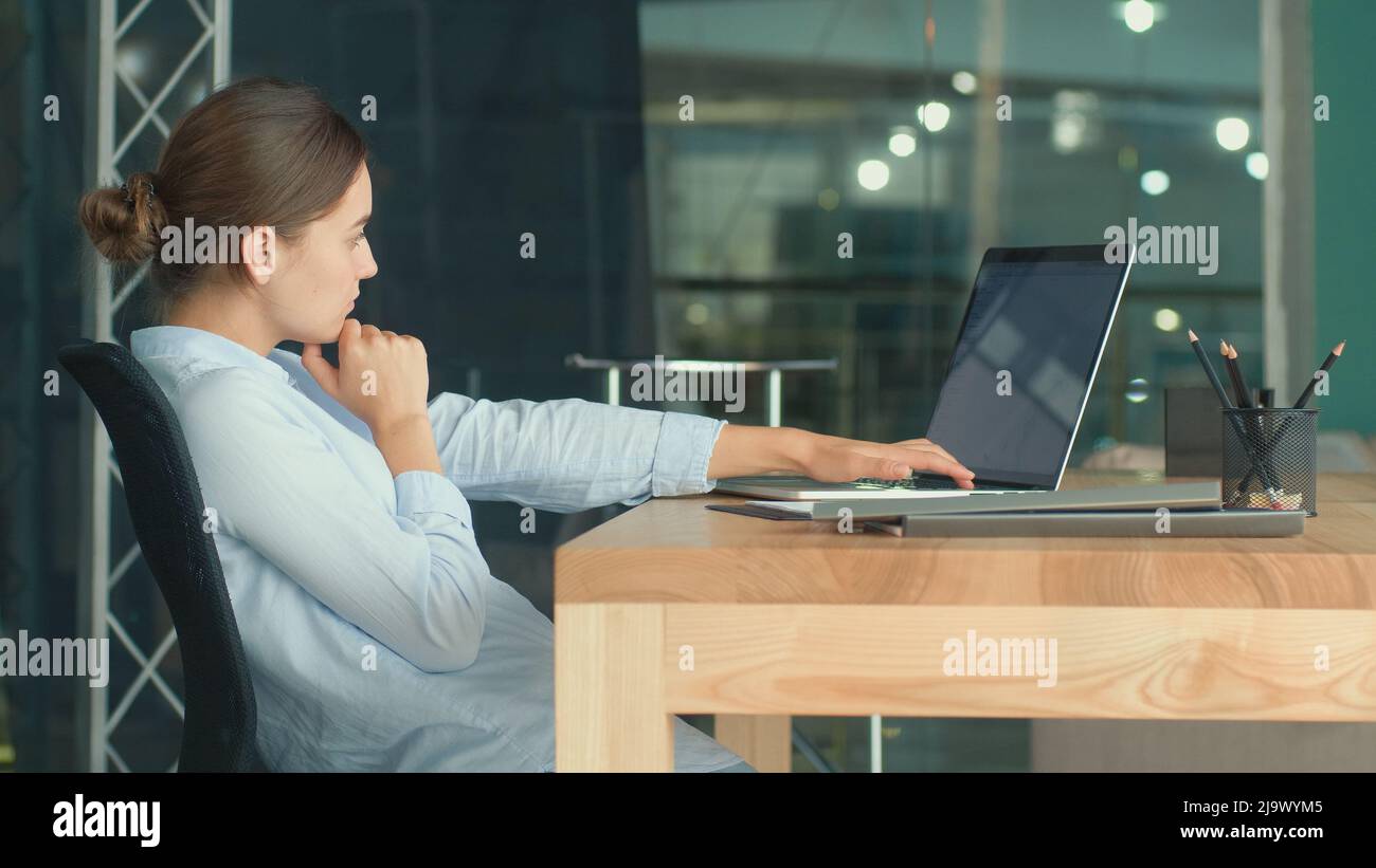 Improper bad posture hi-res stock photography and images - Alamy